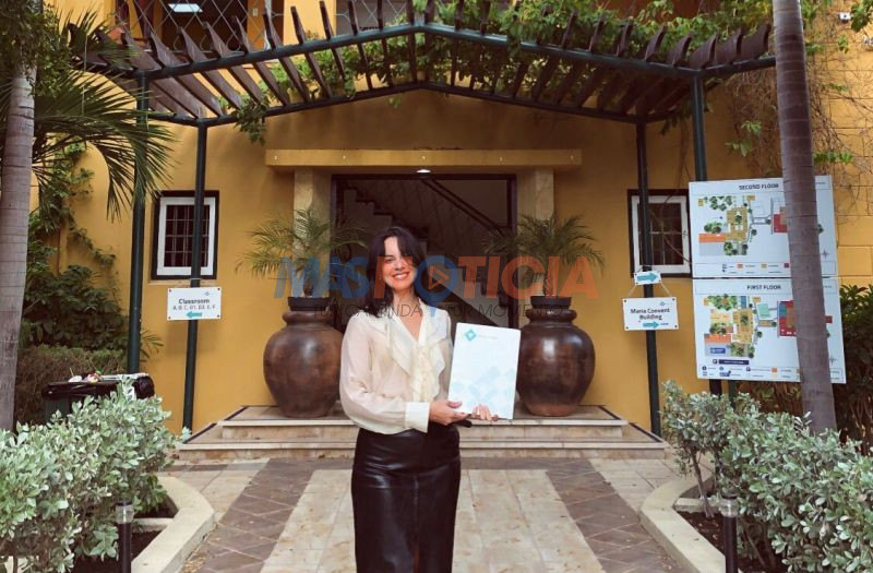 Claudia de Cuba a gradua como Bachelor den Organization, Governance and ...